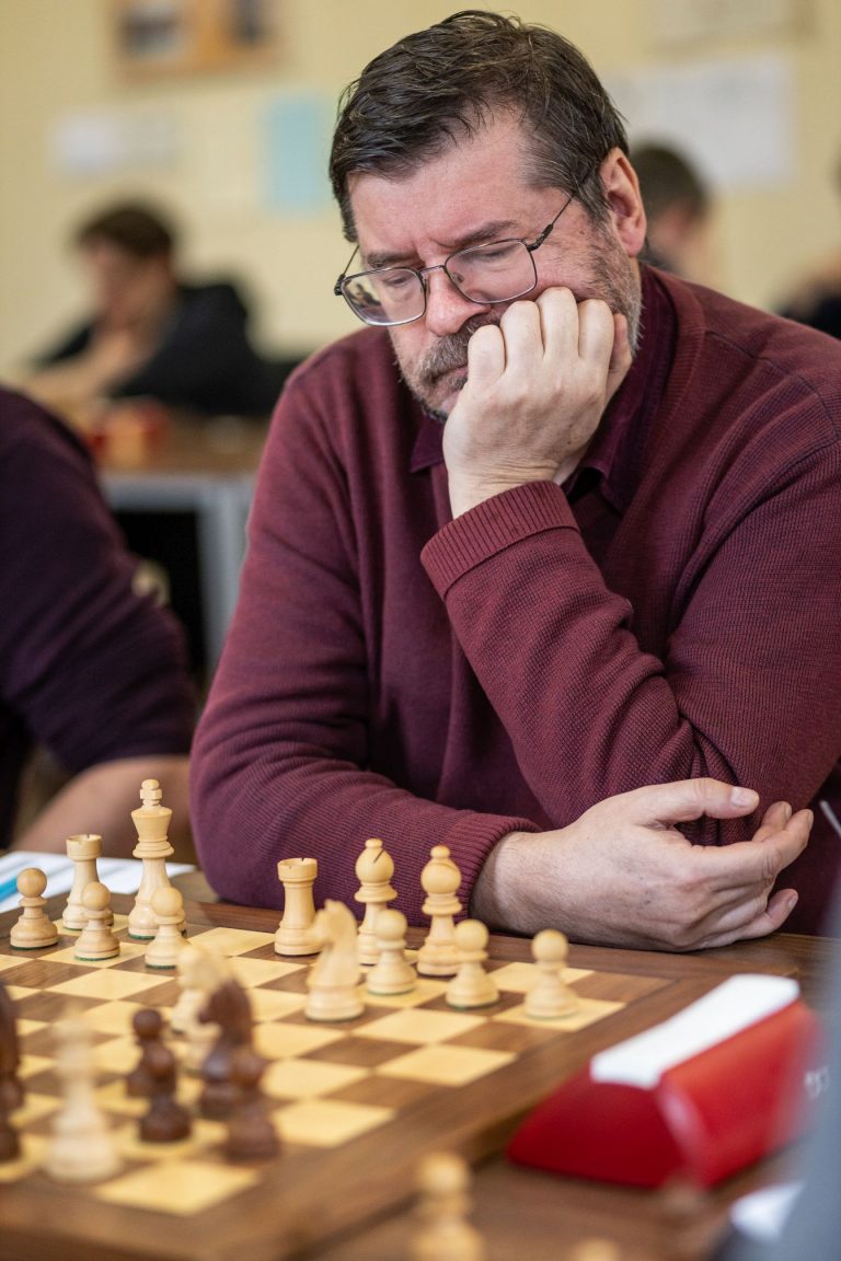 5. Internationales Schach960-Festival: Platz 1 für GM Sergey Azarov, IM ...
